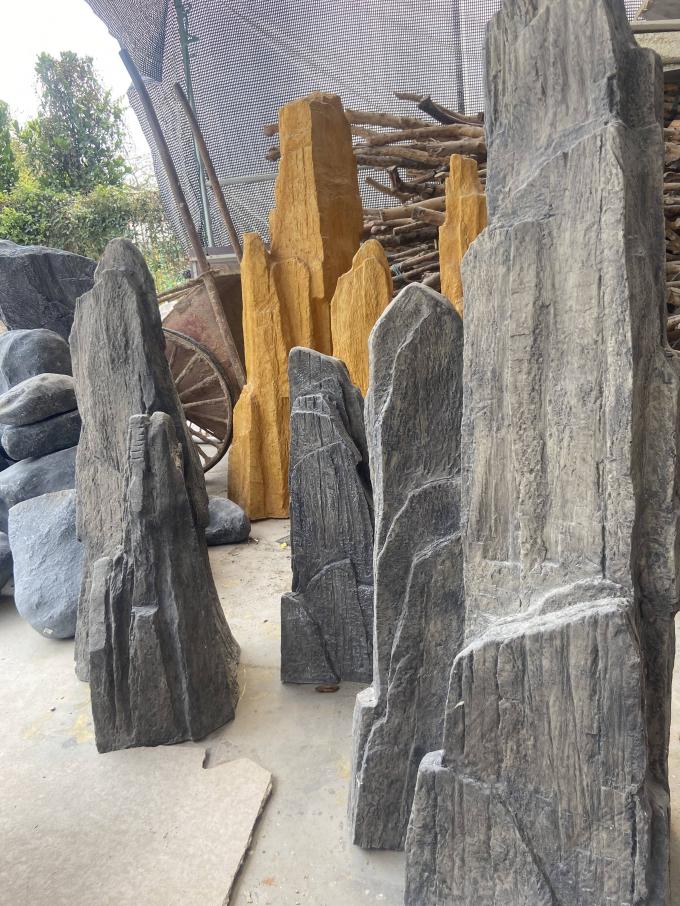 FRP Rockery False Stone Outdoor Garden And Pool Decoration Have Spot