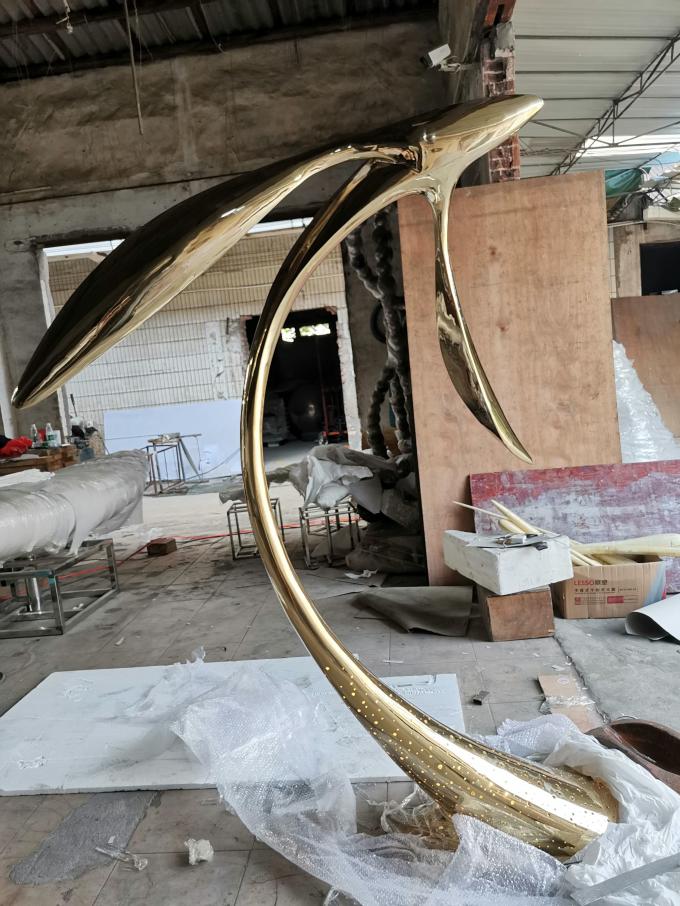 Plating Titanium Modern Metal Sculpture Pool Tall Abstract Sculpture